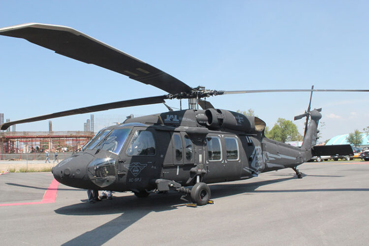 Arriba helicóptero black hawk a Unión de Tula - Letra Fría