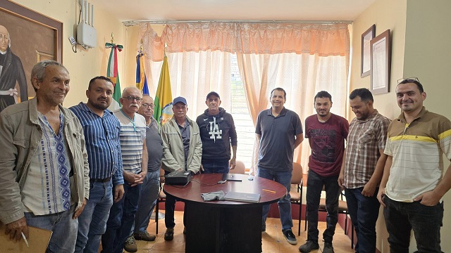 Autoridades y ejidatarios buscan proteger Cerro del Narigón - Letra Fría