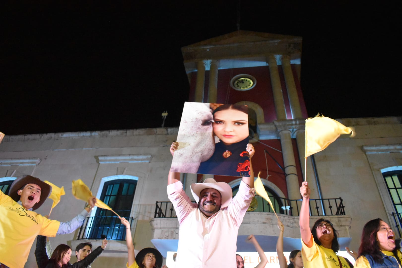 Ari Simón es la reina del Carnaval Autlán 2023 - Letra Fría