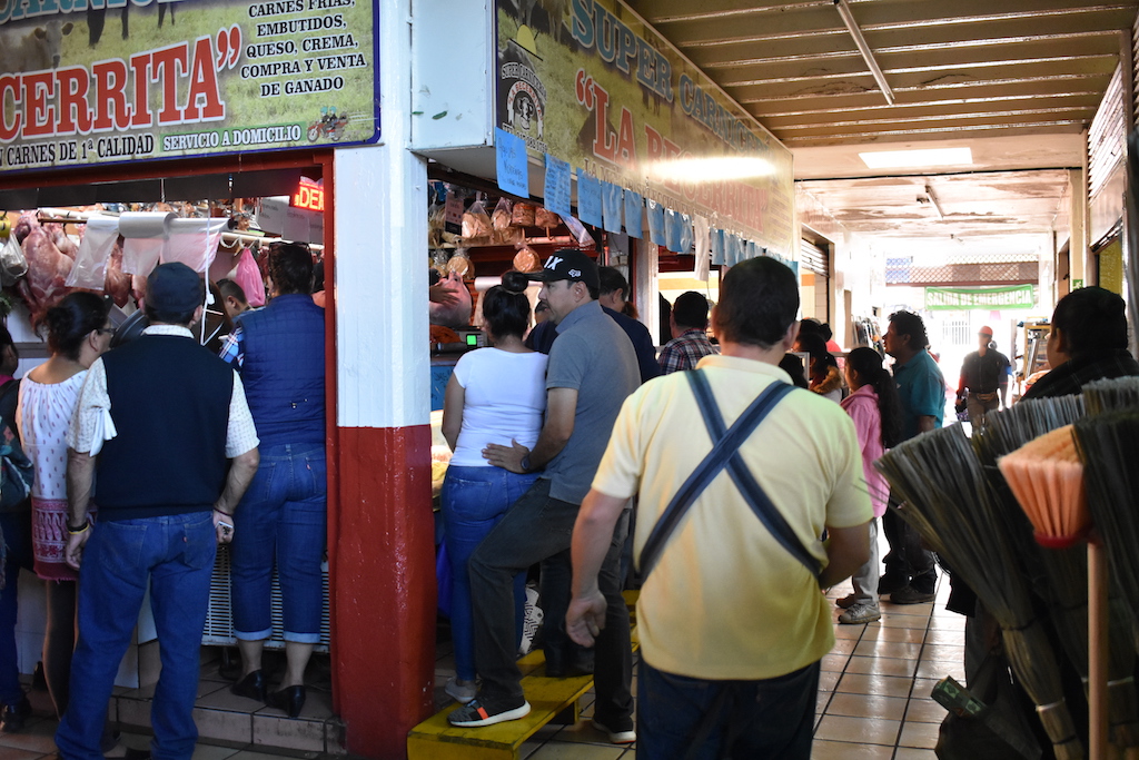 Jaliscienses gastaron entre 500 y 2 mil pesos en cena navideña del 2025 ...