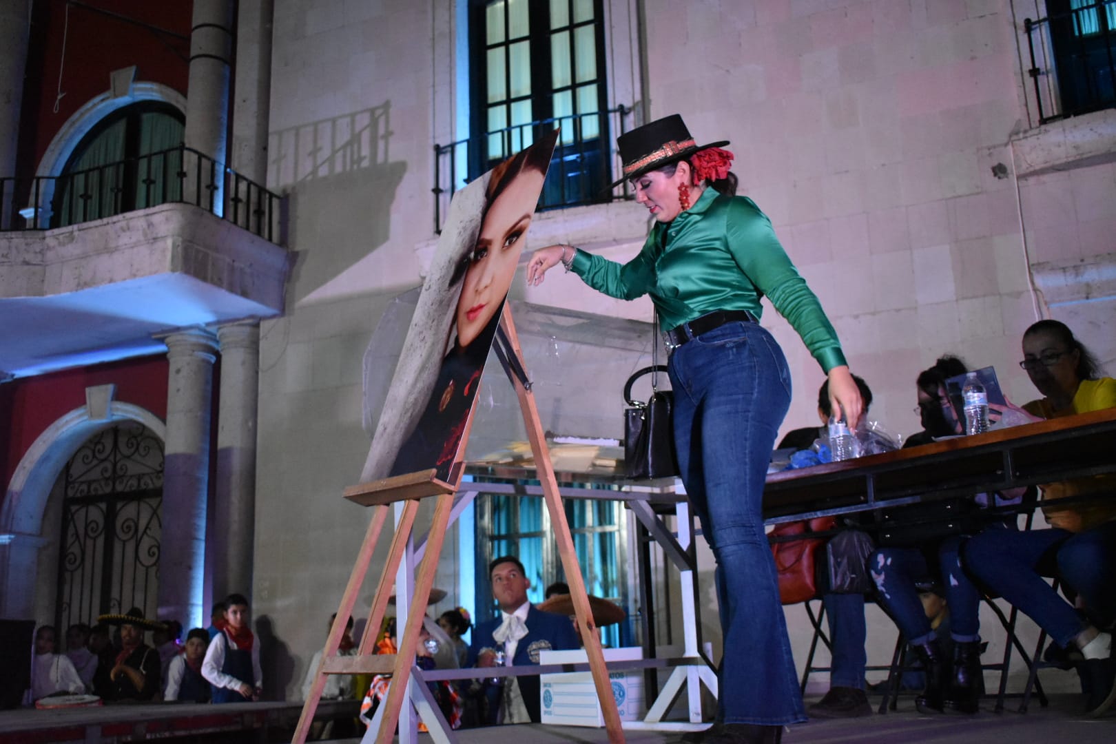 Ari Simón es la reina del Carnaval Autlán 2023 - Letra Fría